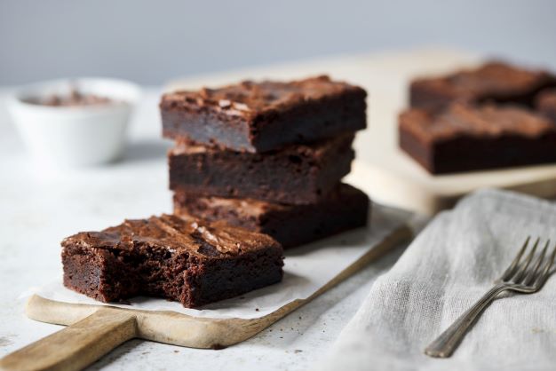 British Bakels’ NEW Fudgy Brownie mix puts a ‘Spring’ into Sweet Treats